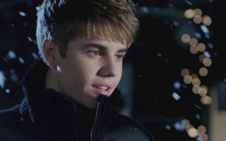 Justin Bieber | Video | Mistletoe
