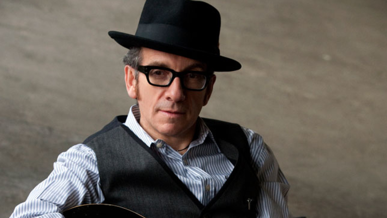 Elvis Costello - Biografie | Deutsche Grammophon