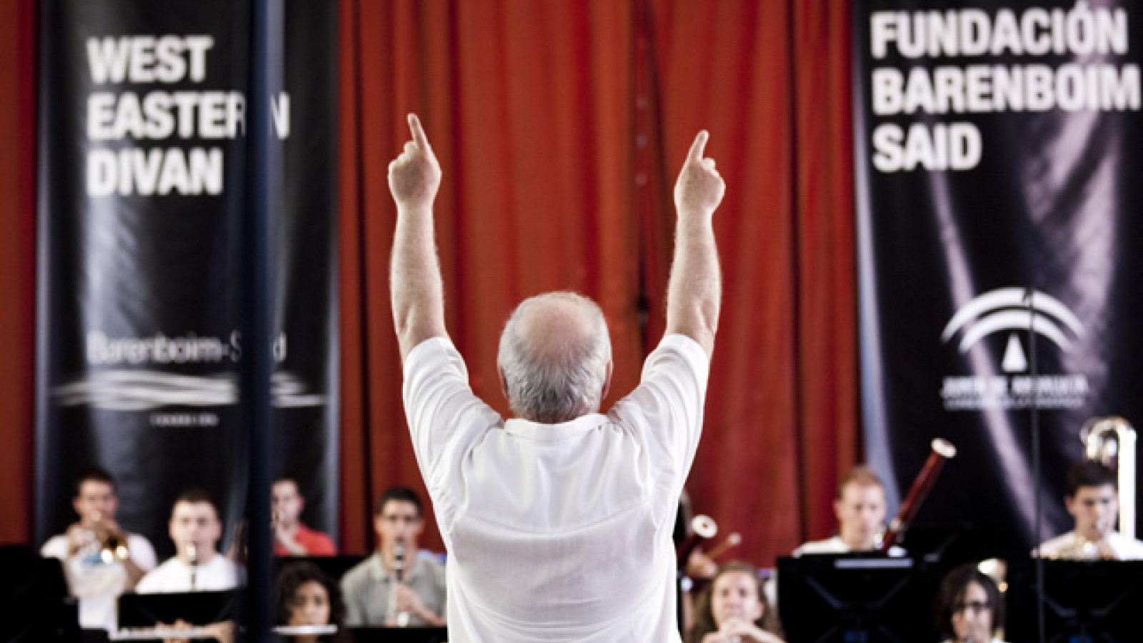 Daniel Barenboim und West-Eastern Divan Orchestra spielen “Beethoven ...