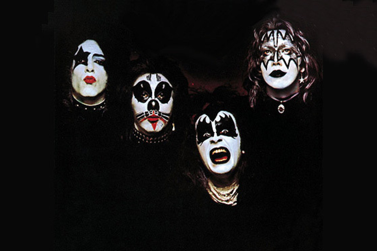 Kuss Band Kunst Flowers & Bones, Band 2 Kuss Der Catrina (Paperback)