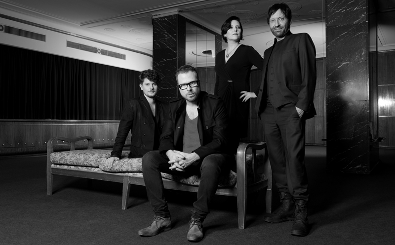 Gleis 8 | News | "Bleibt das immer so" von Gleis 8: AnNa R.s neues ...