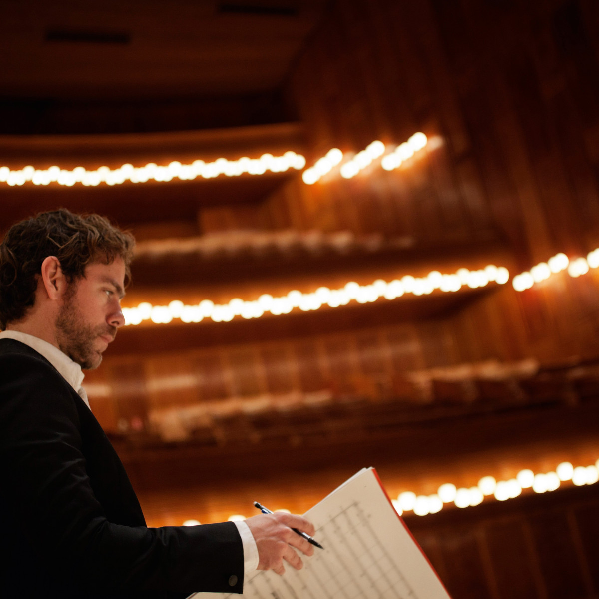 Bryce Dessner - Overview | Deutsche Grammophon