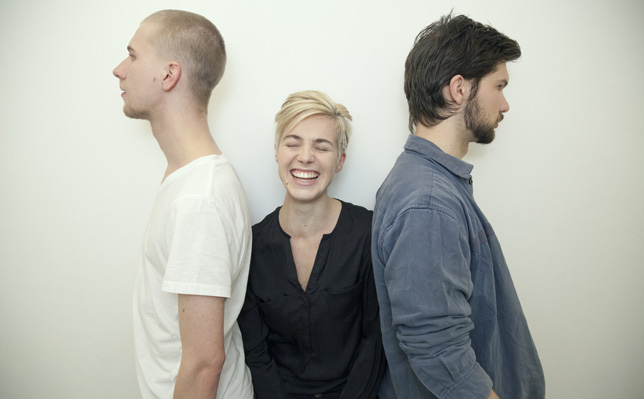 Julia Kadel Trio | News | Debüt-Album mit Vorschuss-Lorbeeren