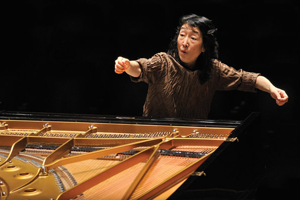 Eine Feier des Lebens - Mitsuko Uchida interpretiert Mozart - Mitsuko ...