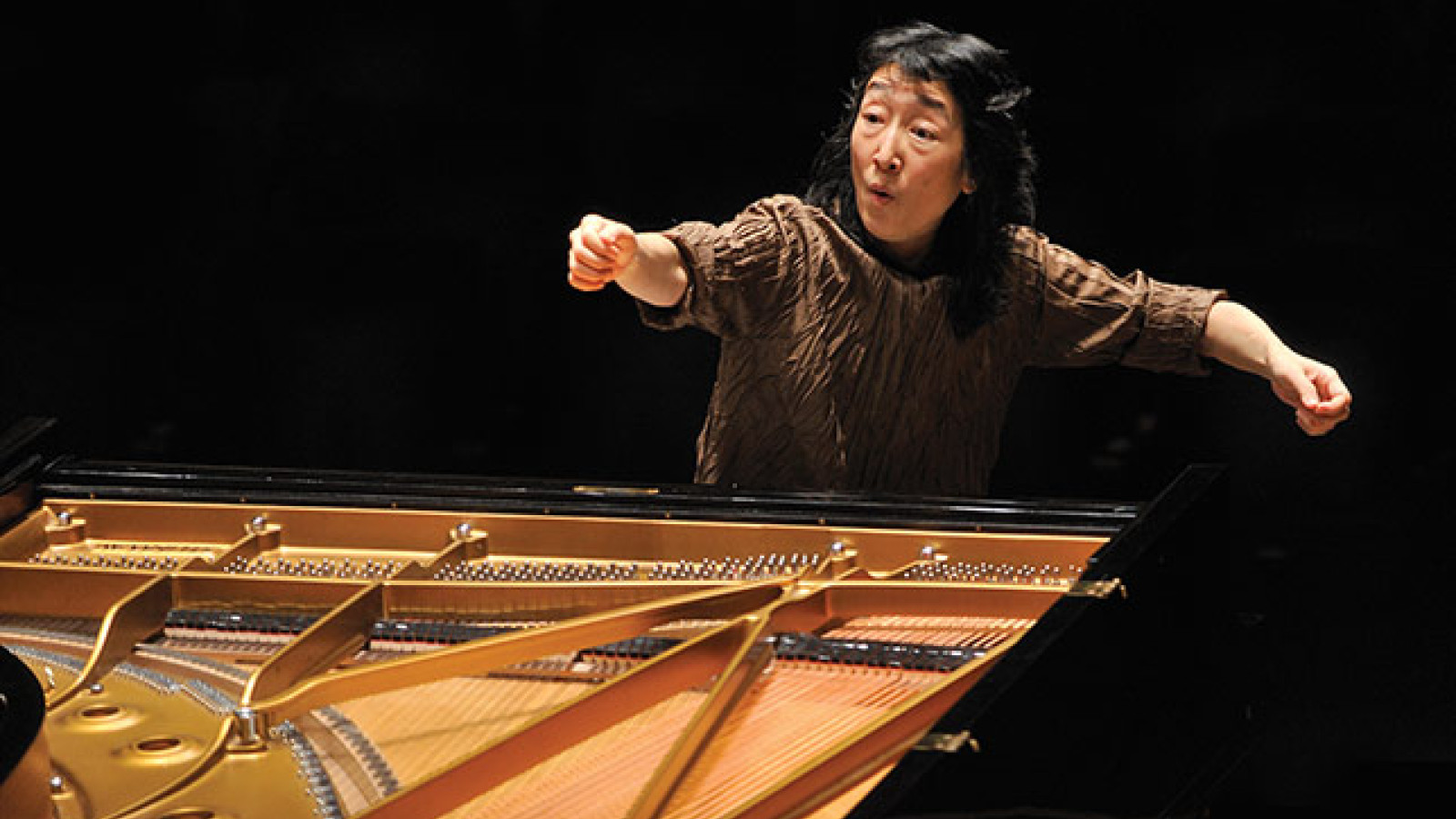 Eine Feier des Lebens - Mitsuko Uchida interpretiert Mozart - Mitsuko ...