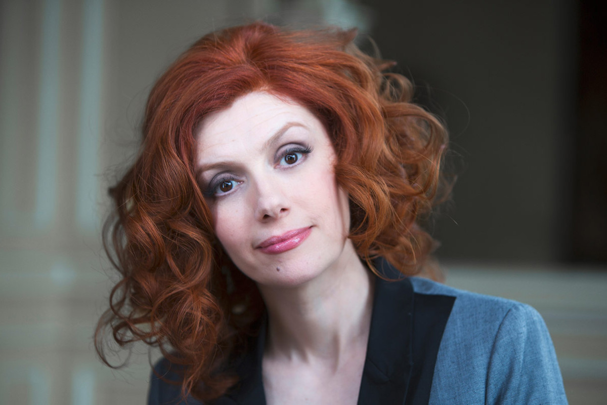 Mojca Erdmann - Photo Gallery | Deutsche Grammophon