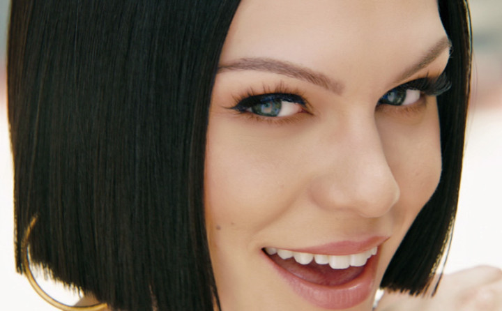 Jessie J | Video | Flashlight
