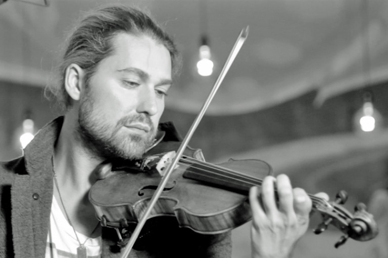 Neues von David Garrett: Seht hier das Video zum Song "Dangerous" aus ...