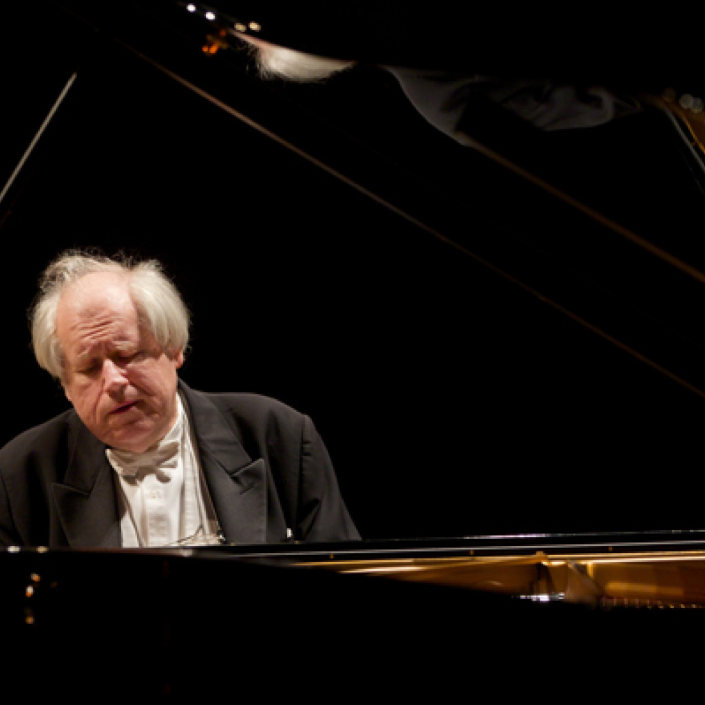 Grigory Sokolov - Overview | Deutsche Grammophon