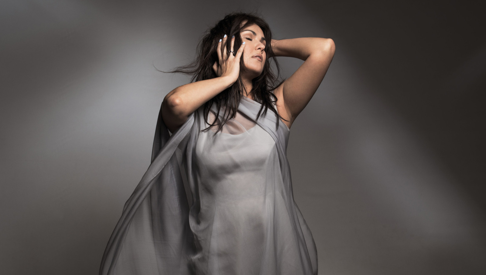 Es klingt aus Tirol - Anna Netrebko singt "Ebben? Ne andrò lontana" aus ...