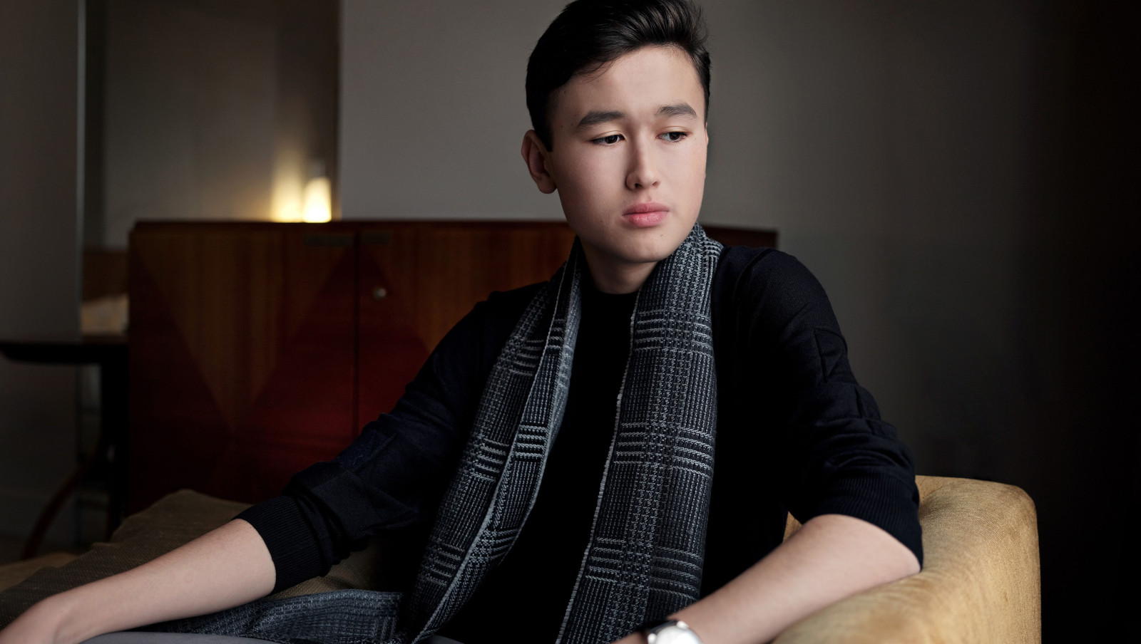 Auftakt mit Bach - Daniel Lozakovich zeigt auf seinem Debütalbum große ...