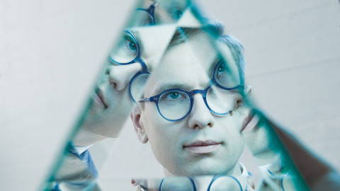 Schwerelos zum Schlussakkord - Víkingur Ólafsson bringt mit "Bach ...