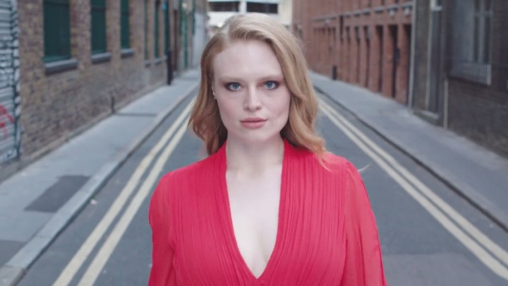 Freya Ridings | Video | Castles