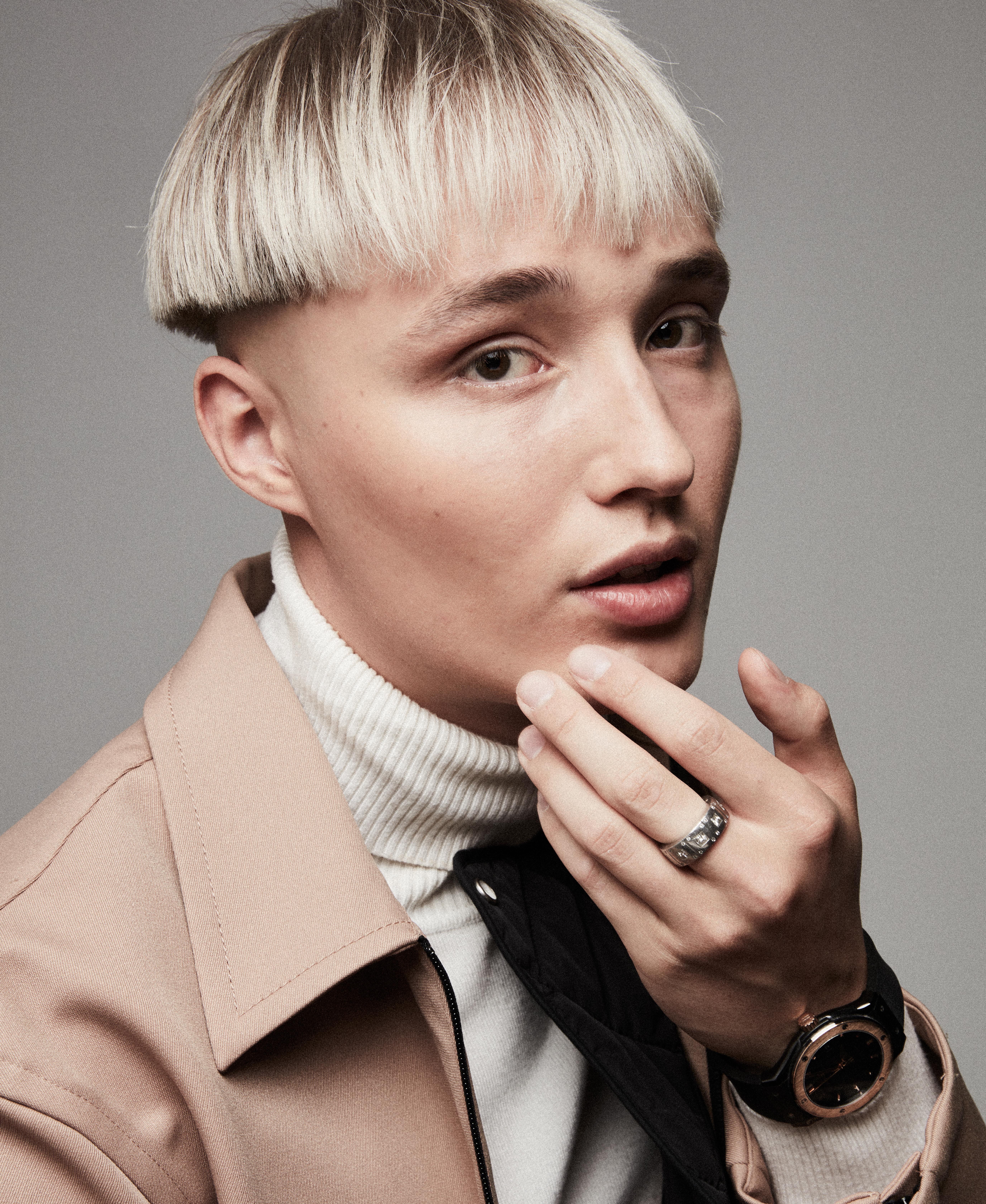Isac Elliot | Start