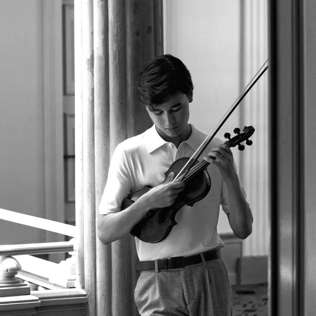 Daniel Lozakovich - Photo Gallery | Deutsche Grammophon