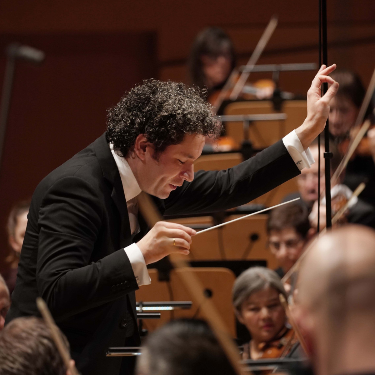 Gustavo Dudamel - Photo Gallery | Deutsche Grammophon