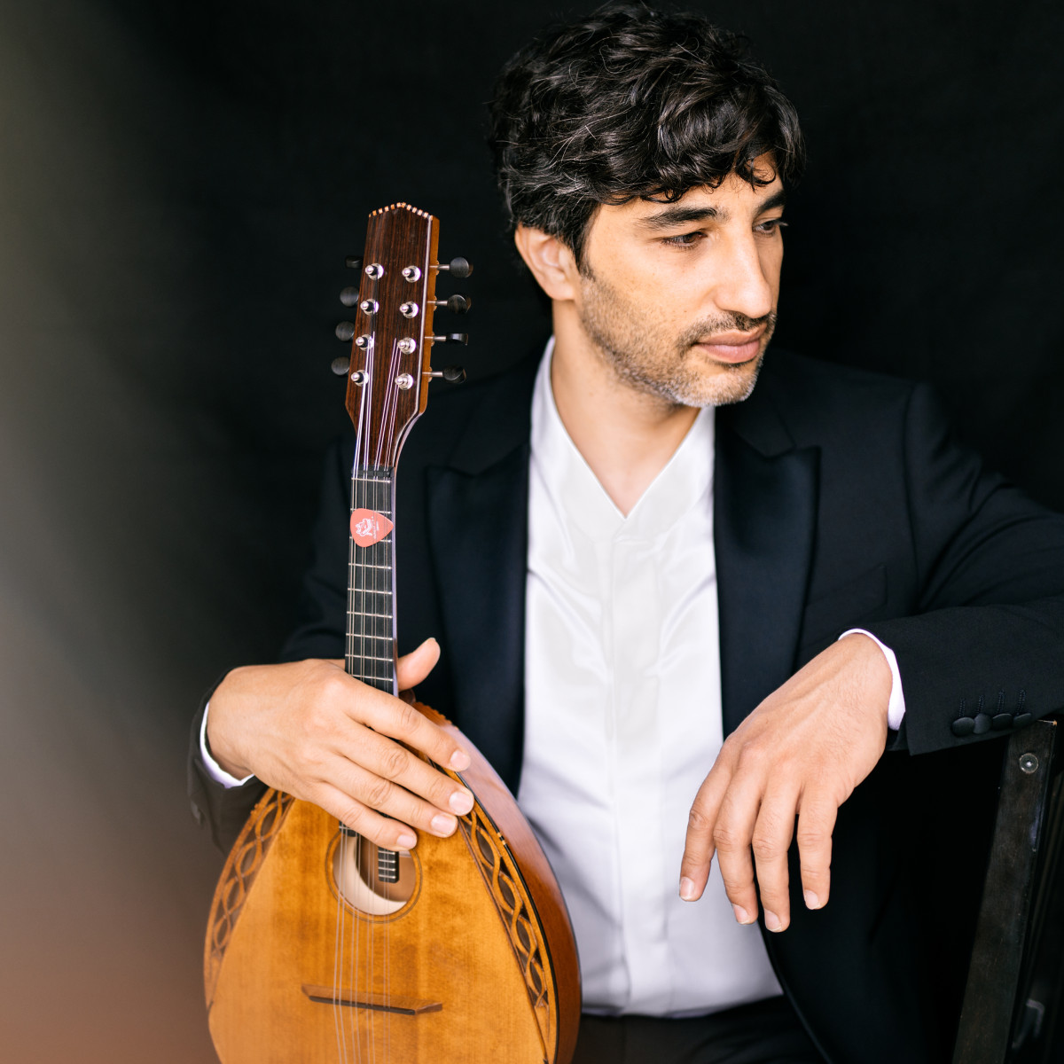 Avi Avital - Photo Gallery | Deutsche Grammophon