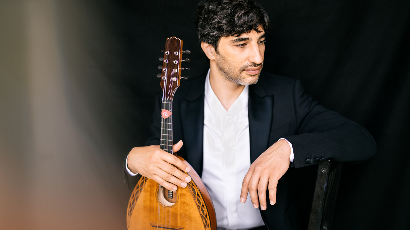 Avi Avital – Art of the Mandolin - Avi Avital | Deutsche Grammophon