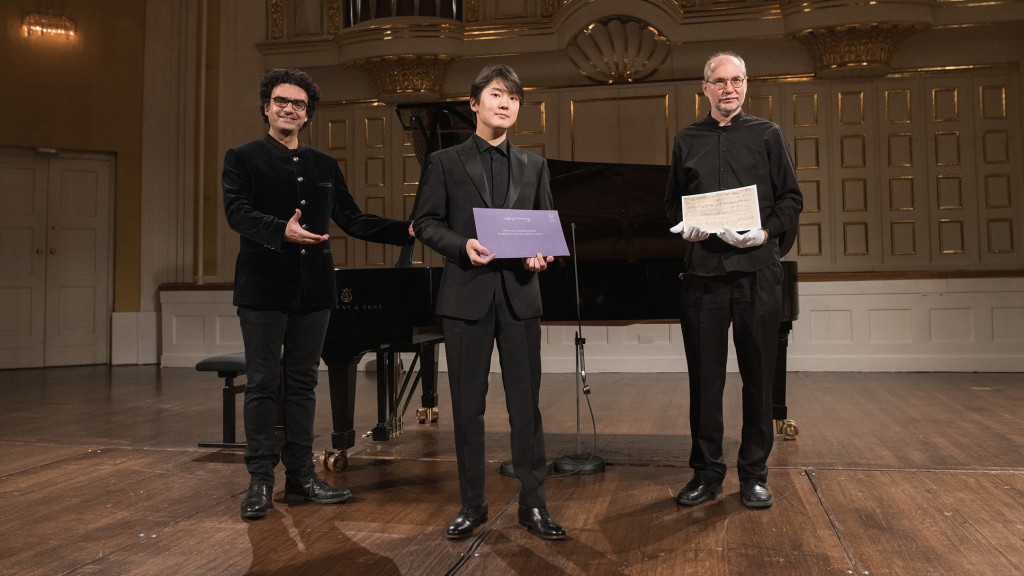 Seong-Jin Cho Celebrates Ravel’s 150th Anniversary with a Breathtaking ...