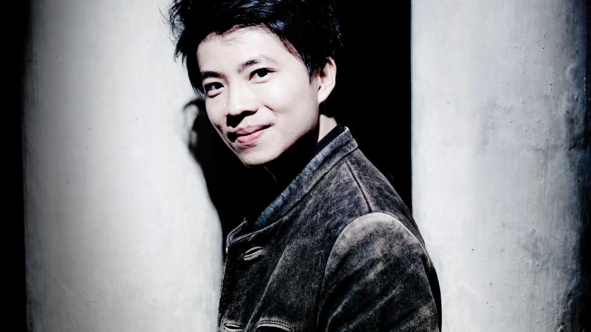 Kit Armstrong - Biography | Deutsche Grammophon