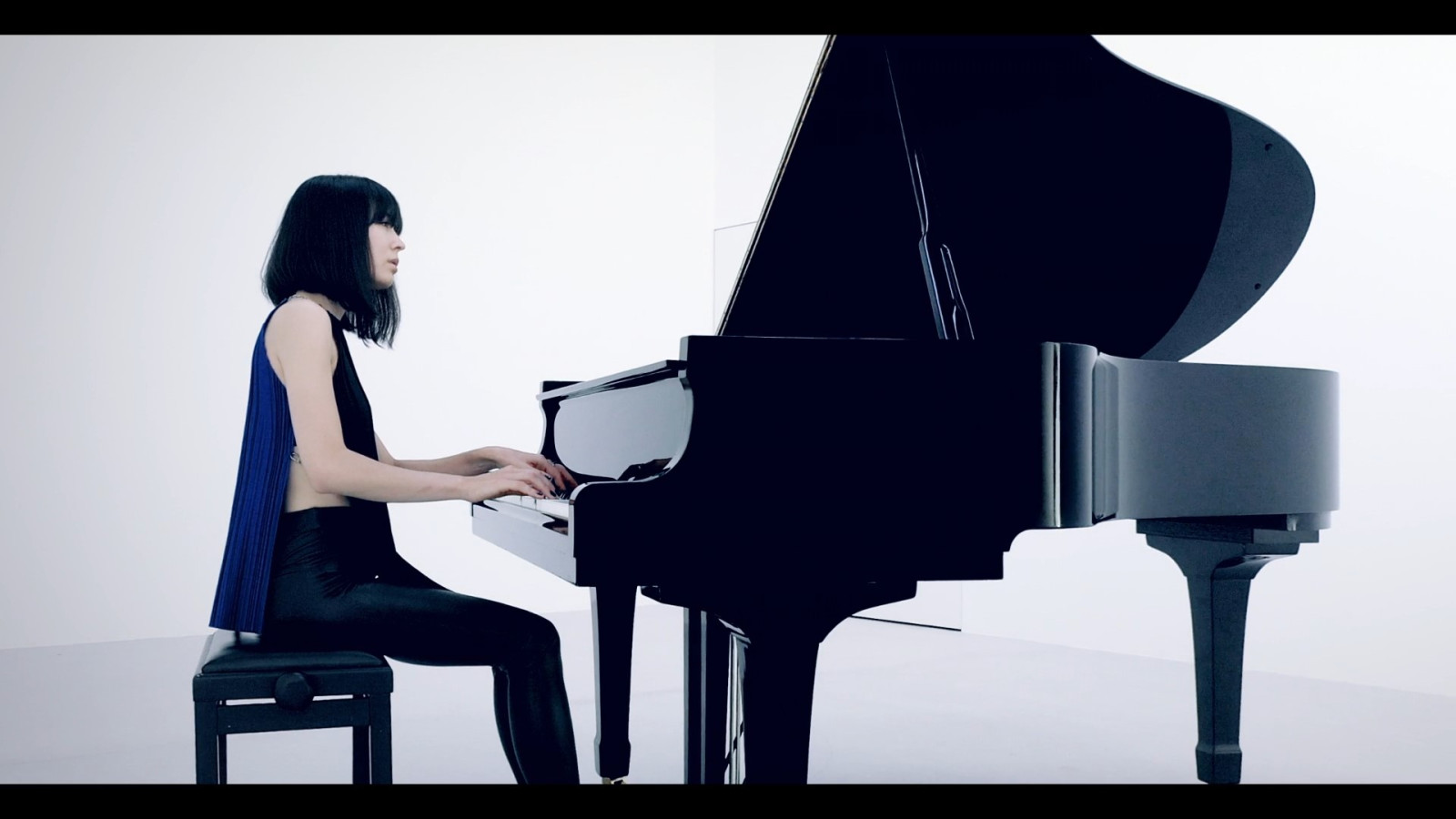 A PATH TO WHERE / Arvo Pärt: Für Alina - Alice Sara Ott | Deutsche ...