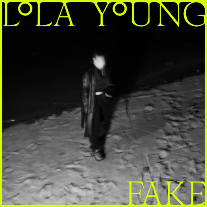 Lola Young Musik FAKE