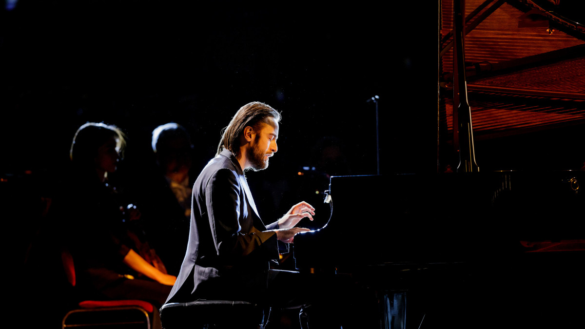 Mit gleichem Puls: Daniil Trifonov's erstklassige Verbier Festival Gold ...