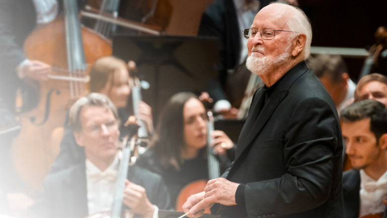 John Williams Conducts the Berliner Philharmoniker for the First Time ...