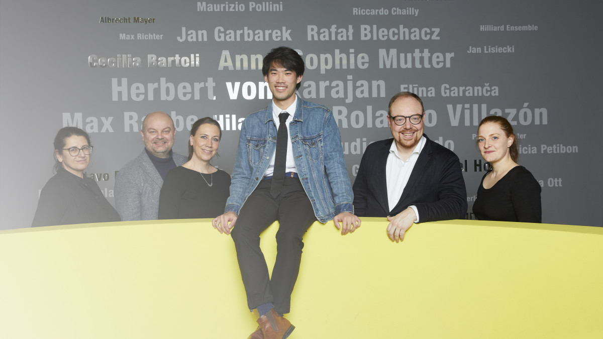 Bruce Liu - Overview | Deutsche Grammophon