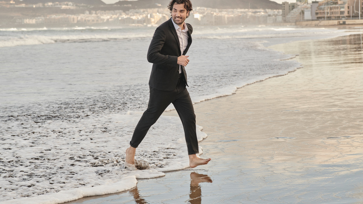 Jonathan Tetelman - Übersicht | Deutsche Grammophon