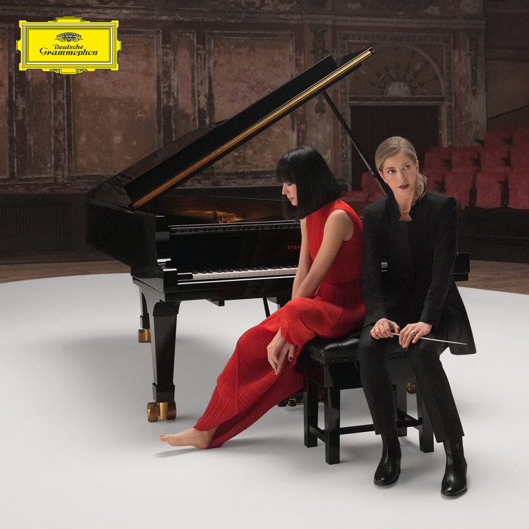 FIELD Complete Nocturnes / Alice Sara Ott | Deutsche Grammophon