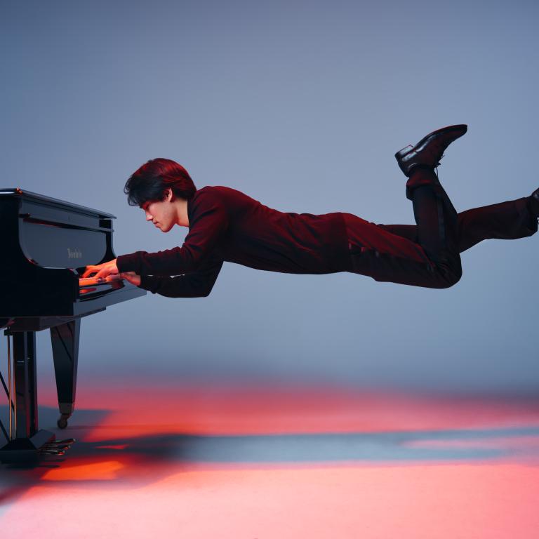 Bruce Liu - Photo Gallery | Deutsche Grammophon