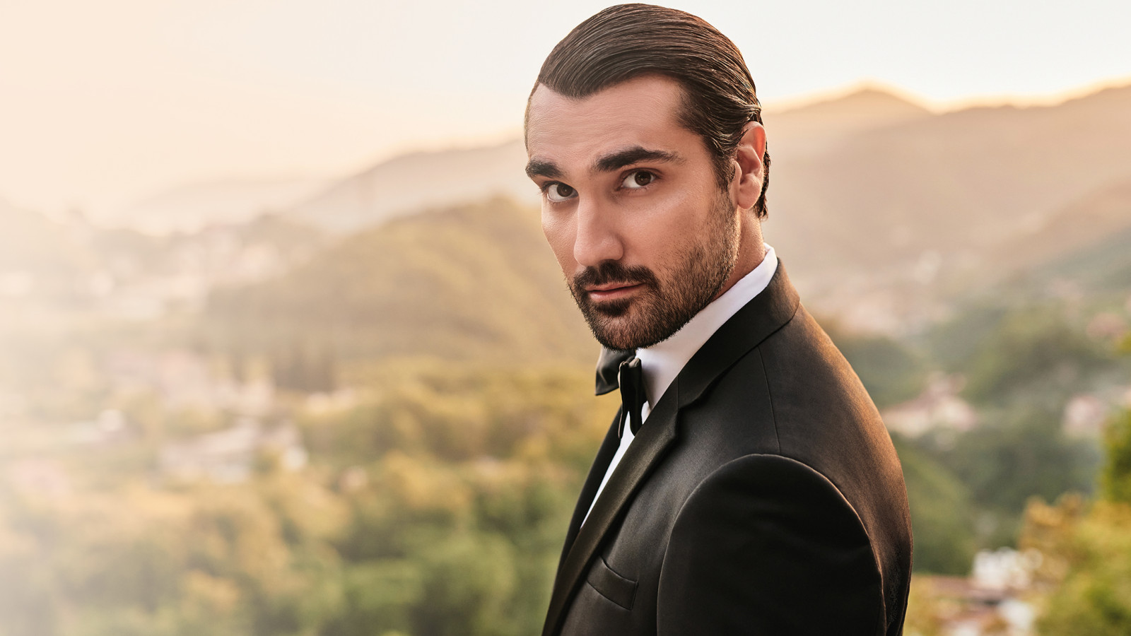 Jonathan Tetelman - Tour Dates | Deutsche Grammophon