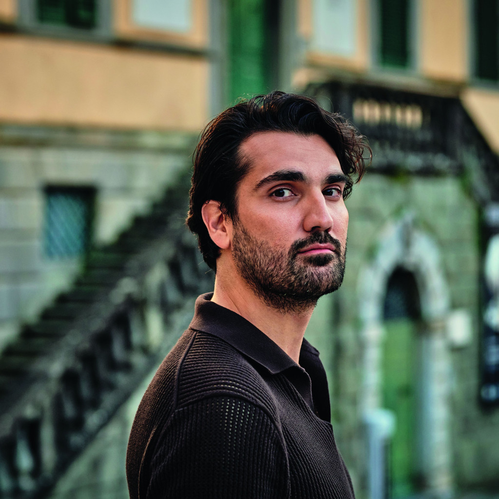 Jonathan Tetelman - Overview | Deutsche Grammophon