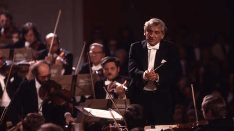 MAHLER Symphony No. 1 / Bernstein (Live Performance Video) | Deutsche Grammophon