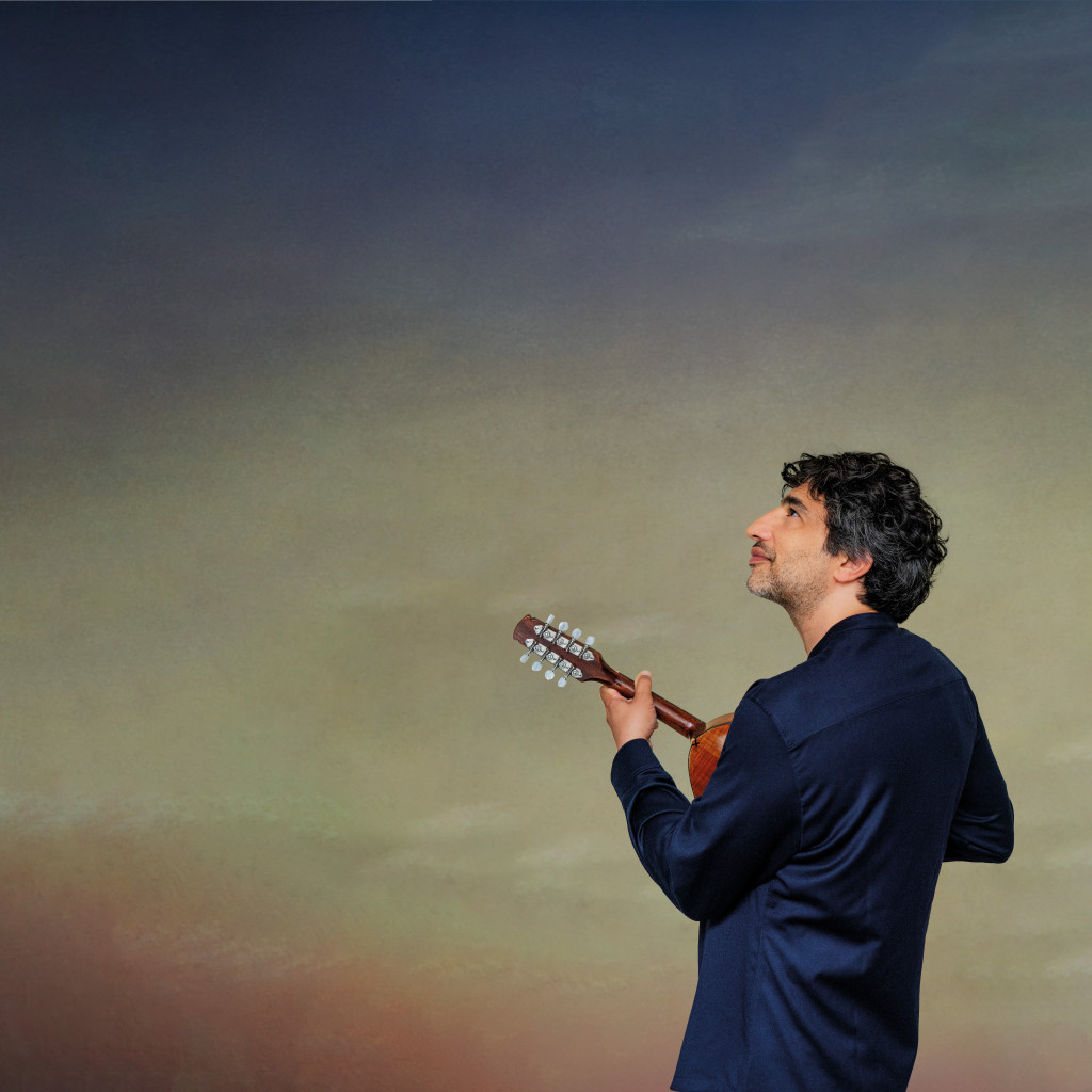 Avi Avital - Photo Gallery | Deutsche Grammophon