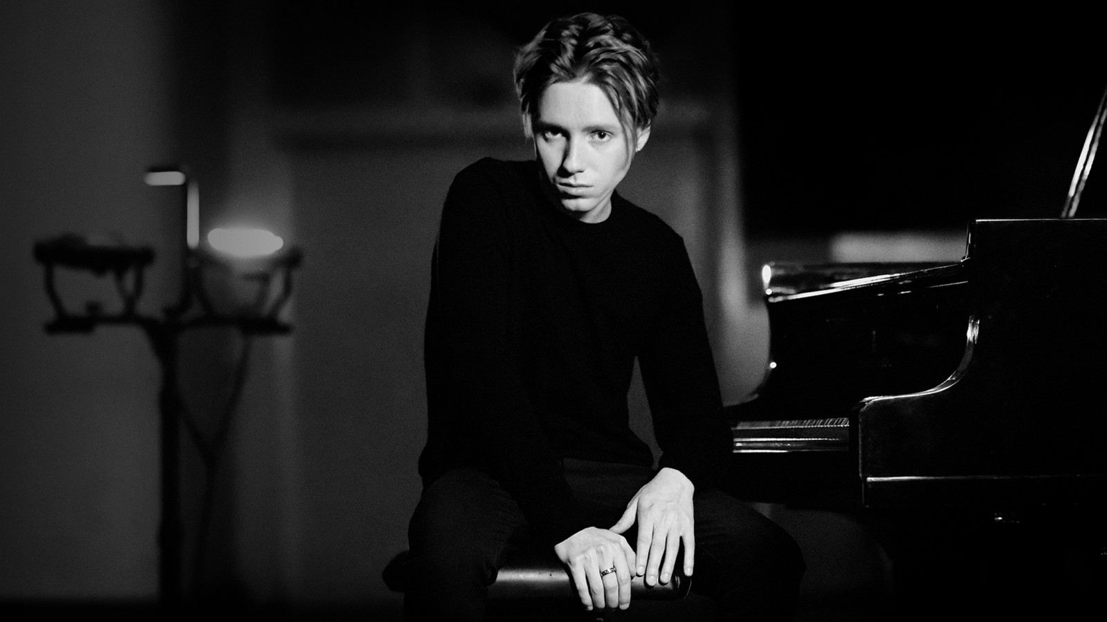 Julius Asal: Scriabin – Scarlatti - Julius Asal | Deutsche Grammophon