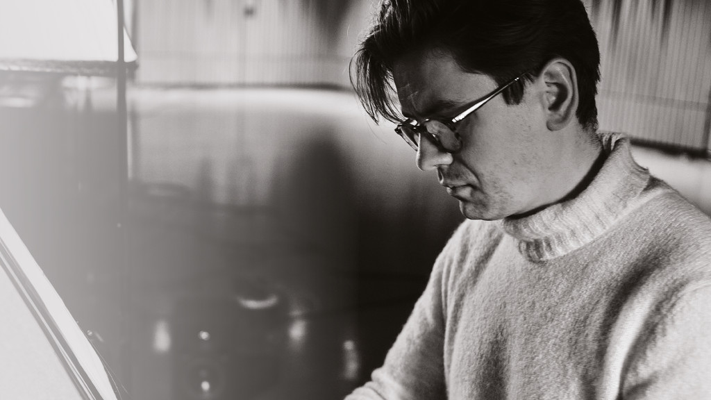 Víkingur Ólafsson - Overview | Deutsche Grammophon