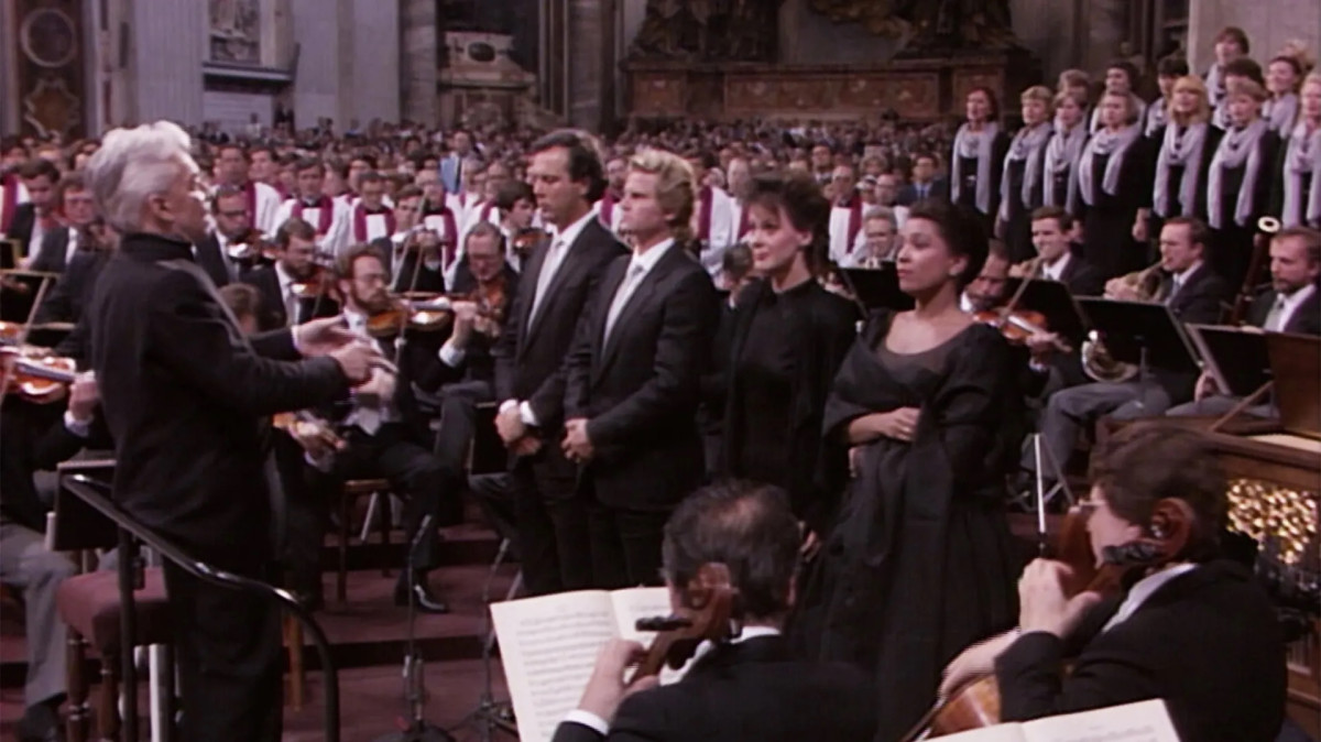 MOZART "Coronation" Mass & Ave verum corpus / Karajan (Live Performance ...