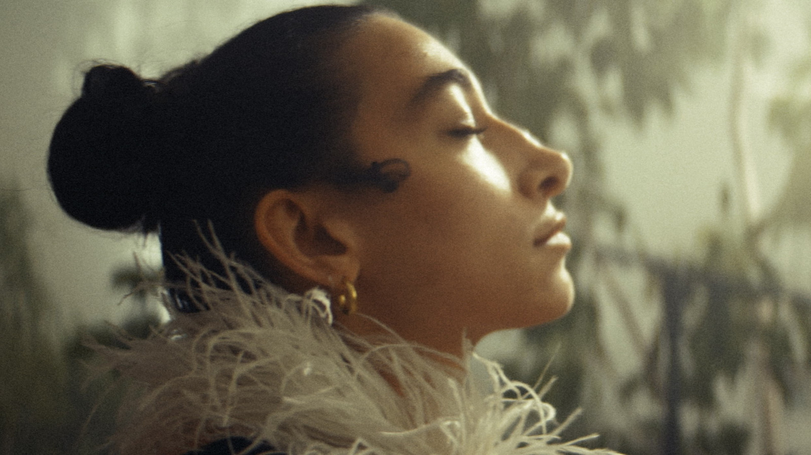 Meredi - Videos | Deutsche Grammophon