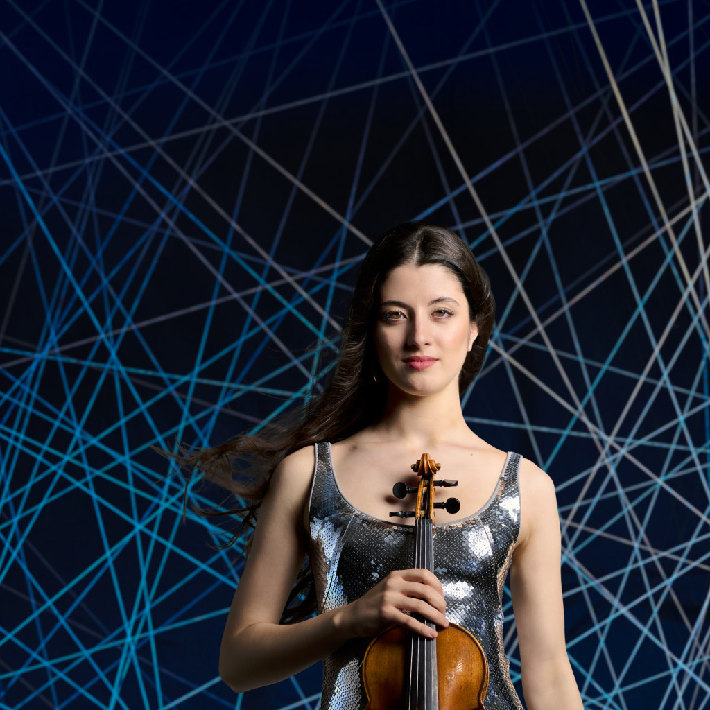 María Dueñas - Overview | Deutsche Grammophon