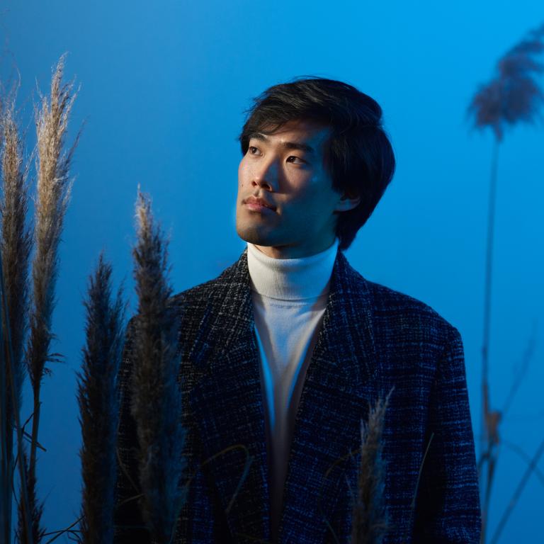 WAVES Bruce Liu | Deutsche Grammophon