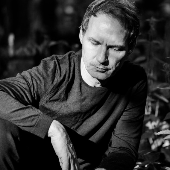 Sven Helbig - Overview | Deutsche Grammophon