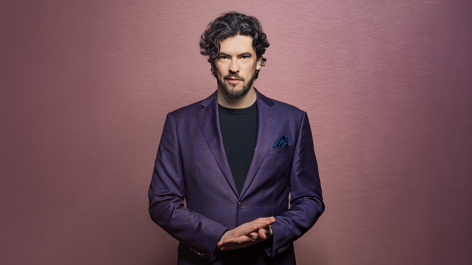 Andrè Schuen Takes a Personal Journey Through the Music of Mozart ...