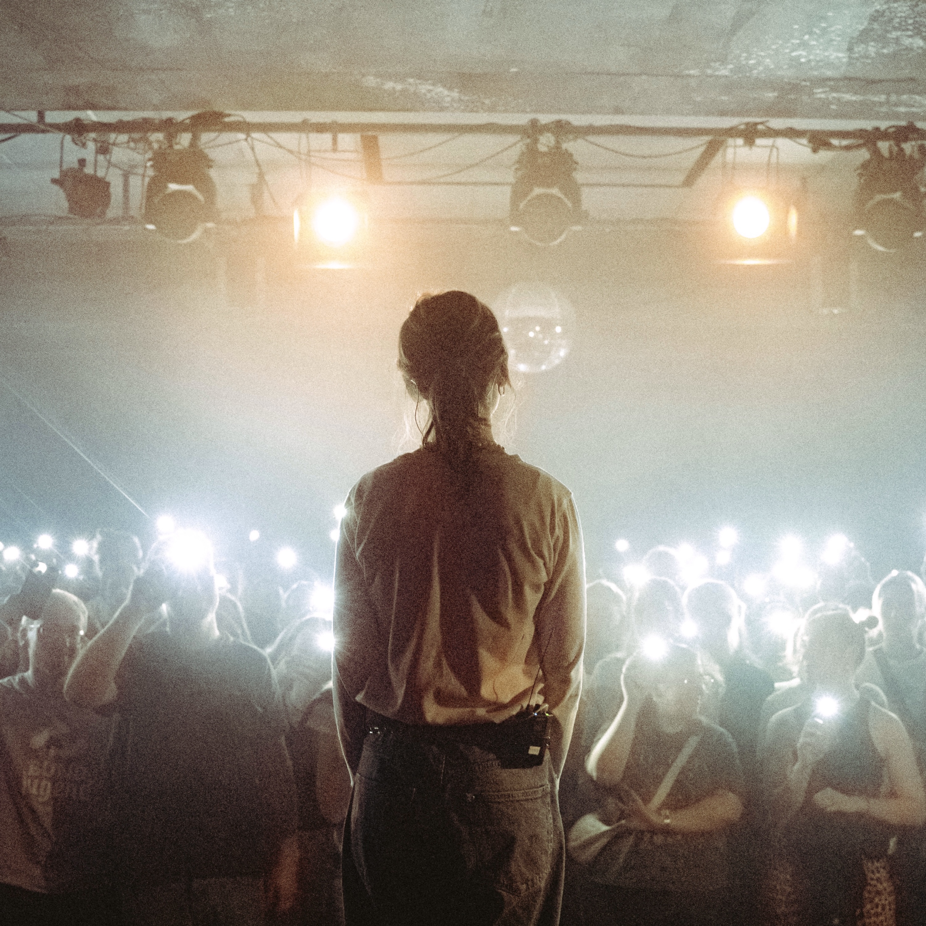 fiora | News | fiora veröffentlichen ihre neue Single "Home/Daheim" (Live)