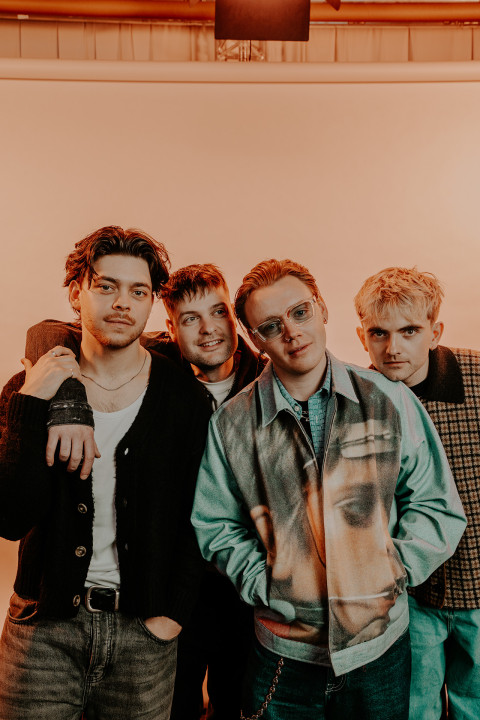 Only The Poets - Offizielle Webseite mit Konzerten, Produkten, Videos ...