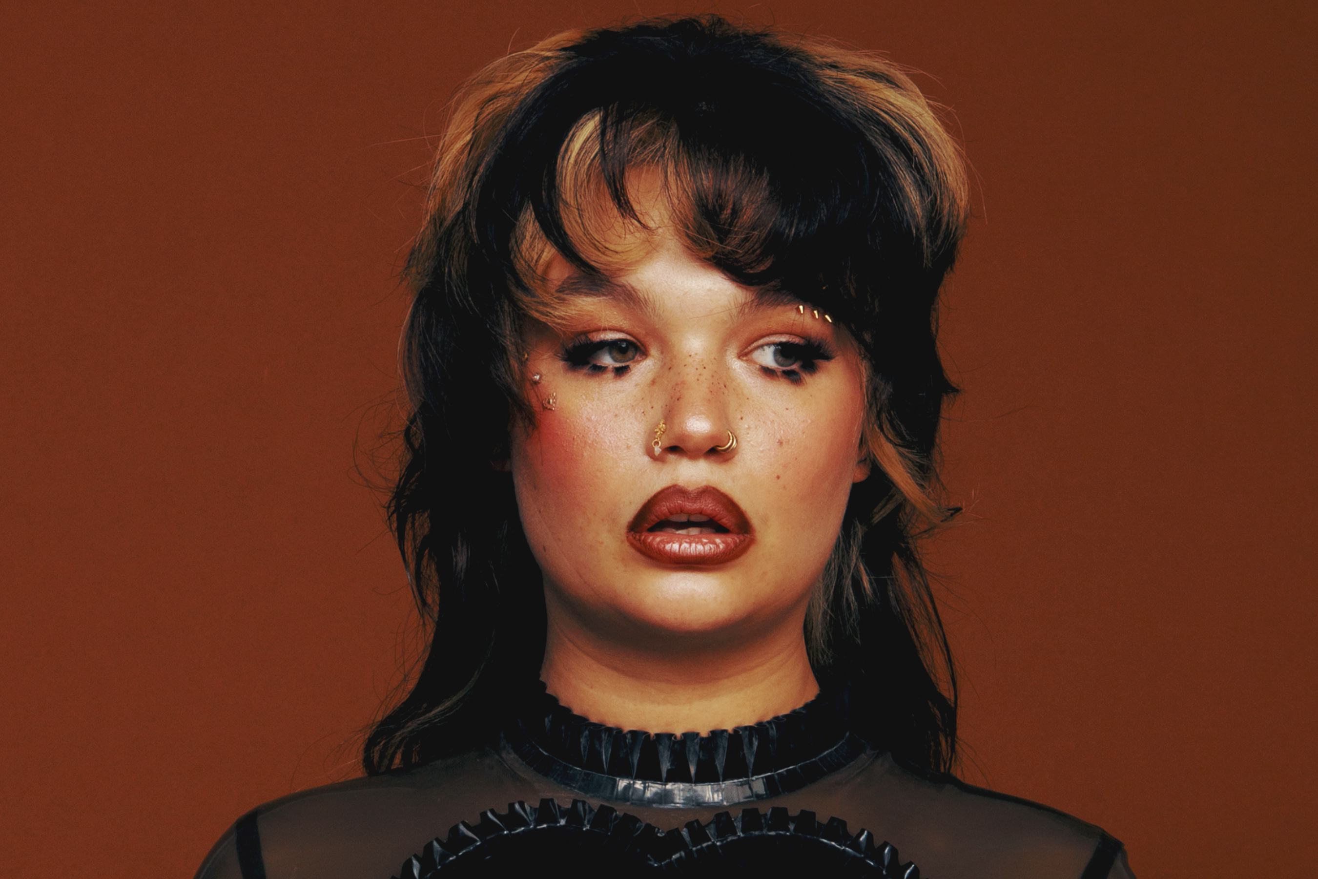 Lola Young | News | Lola Young gewinnt GRAMMY als „Best Pop Solo ...