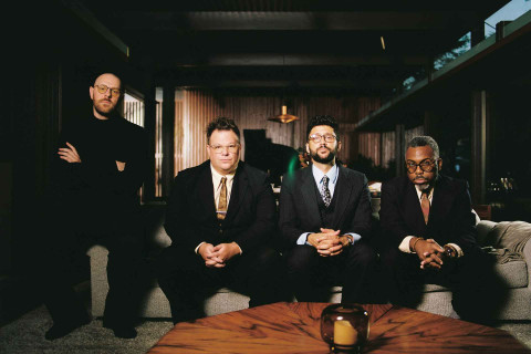 FATHERS – neue Blue-Note-Band mit bekannten Gesichtern - Nate Smith ...