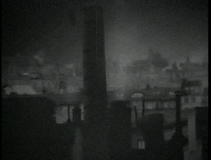 Kaiser Chiefs | Video | I Predict A Riot